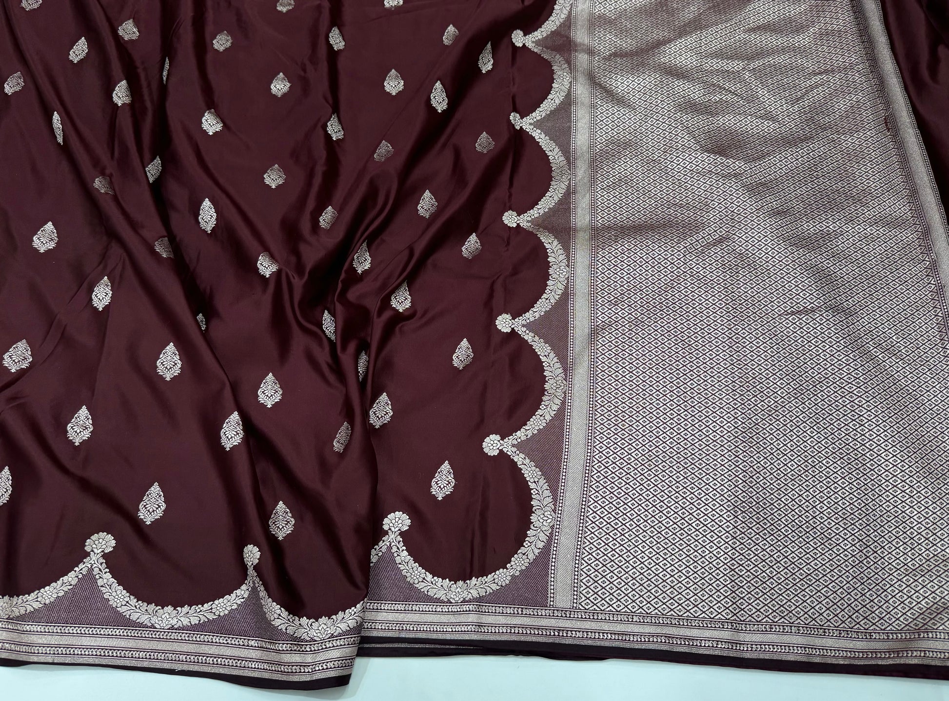 Dark Mahroon Scallop Mashru Silk Saree – ZAIRA