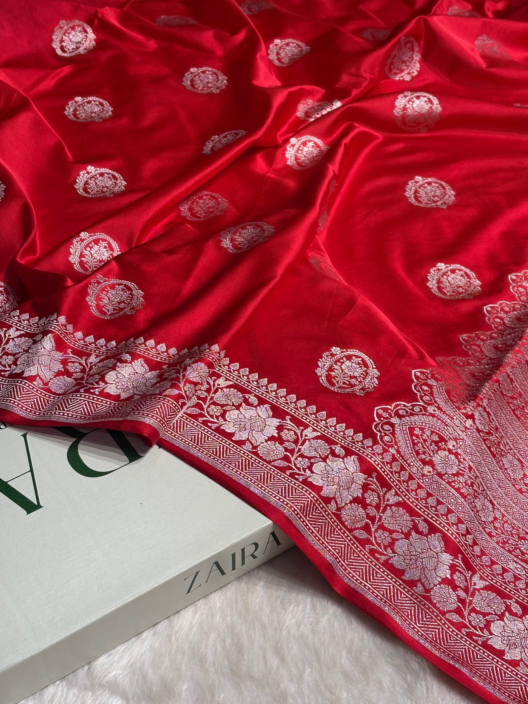 Red Shades Boota Mashru Silk Saree MS24 – ZAIRA